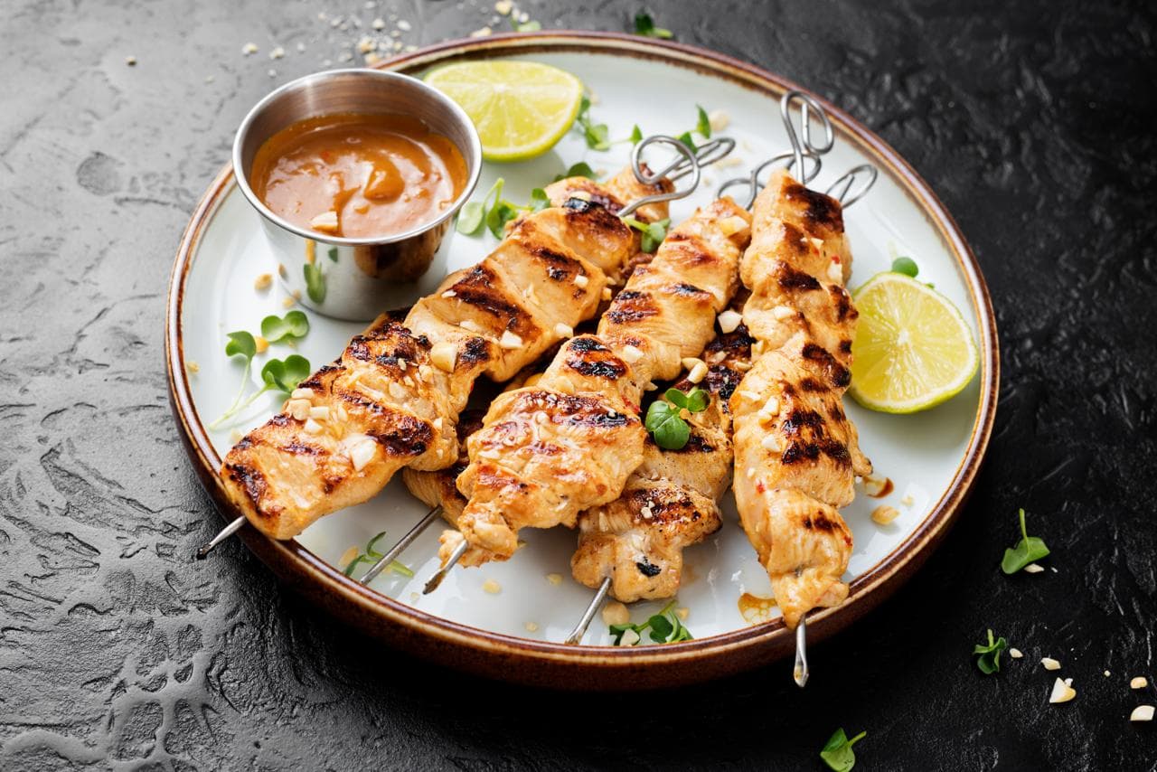 Kipsaté spiesen - Aanbieding en heerlijk voor de BBQ — Meatformore.nl